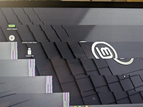 I Boot Into Linux Mint Live Usb And This Happens Also Linux Is The Only Thing That Detects My