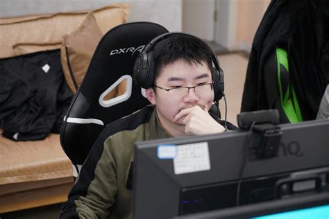 今天也是认真训练备战的一天，下场将在19号对阵lgd