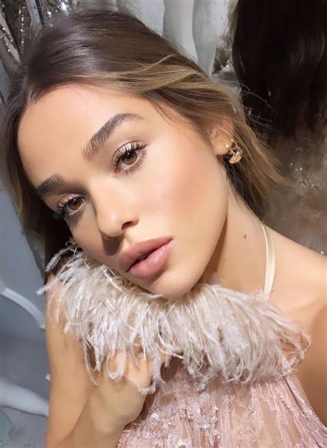 Mars 🕊 Adlı Kullanıcının Pretty Faces Panosundaki Pin Kız Saç Modelleri Saç Gelin Makyajı