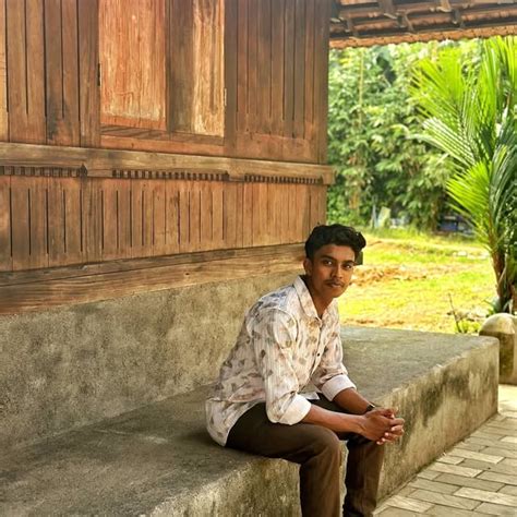 𝘼𝙉𝘼𝙉𝘿𝙃𝙐 𝙋𝙍𝘼𝙆𝘼𝙎𝙃 Anandhu 0x • Threads Say More