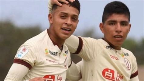 Universitario De Deportes Jorge Agüero Y Los Jóvenes Que Entrenan En