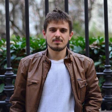 Vlad Gheorghe Medium