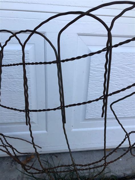 Antique Single Loop Wire Garden Fencing Woven Wire Fence Shabby Chic Rusty Iron Outdoor