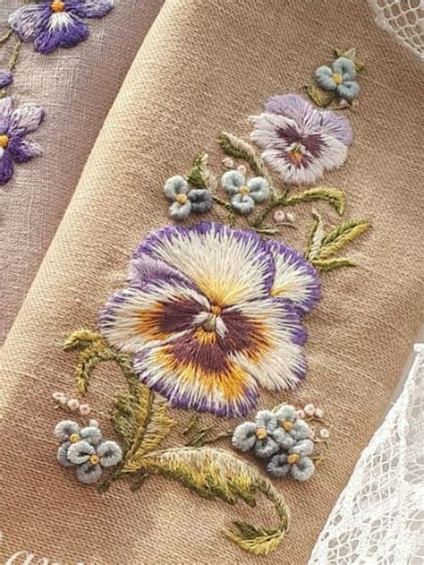 Pin By Adela Lacayo On Bordado Embroidery Inspiration Hand