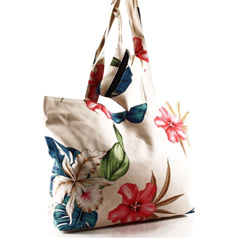 ЕВТИНИ ПЛАЖНИ ЧАНТИ Плажна чанта голяма с дръжки удобни за носене на рамо под мишница с приятна