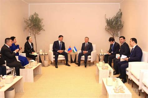 Монгол Улсын Ерөнхийлөгч У Хүрэлсүх Бүгд Найрамдах Узбекистан Улсын Ерөнхийлөгчтэй уулзав