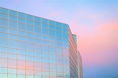 the role of microservices communication in complex architectures