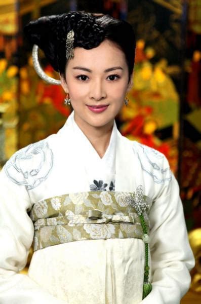 资料图片电视剧倾世皇妃剧照 刘梓娇饰演刘连思 手机新浪网