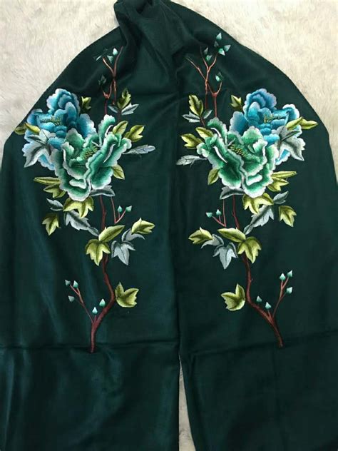 四川成都蜀绣蜀锦羊绒真丝披肩礼品 首页金牛区藏绣宫艺术中心