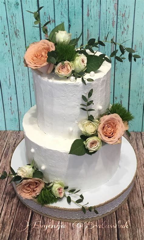 Свадебный торт с живыми цветами Rezepte