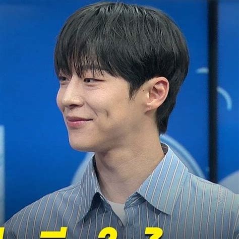 จางหลิงเฮ่อ [🎬] 12 7 25 สตูดิโอของเฮ่อเฮ่อโพสต์ ⬇️ การเติบโตไม่เคยง่าย แต่เรายังกล้าเดินไป