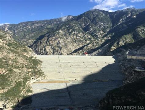 土石坝坝尖均质土坝和土石坝区别土石坝的坝高大山谷图库