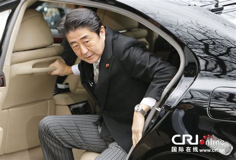 日本首相安倍晋三上任后首次参拜靖国神社 组图 图片中国中国网