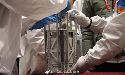 中国向俄罗斯和法国赠送月球样品月球样品俄罗斯法国新浪新闻