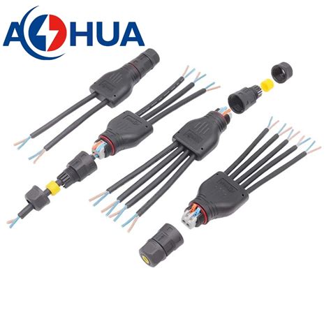 IP65 Electrical Splitter With Quick Push Wire Connectors 1 To 5 Y Type