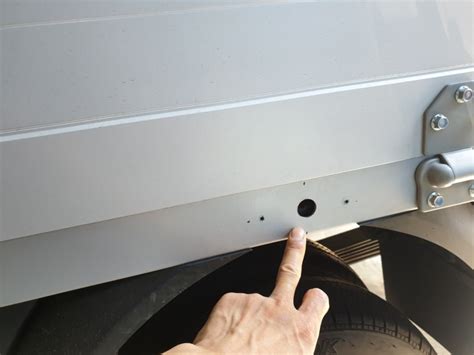 22년식 포터2 차량의 순정 사이드리피터 타입 아웃사이드 미러 교체 미등 깜빡이와 연동되는 차폭등 신차 패키지 설치과정 소개와 장착가격 정보 안내 Tip 네이버 블로그