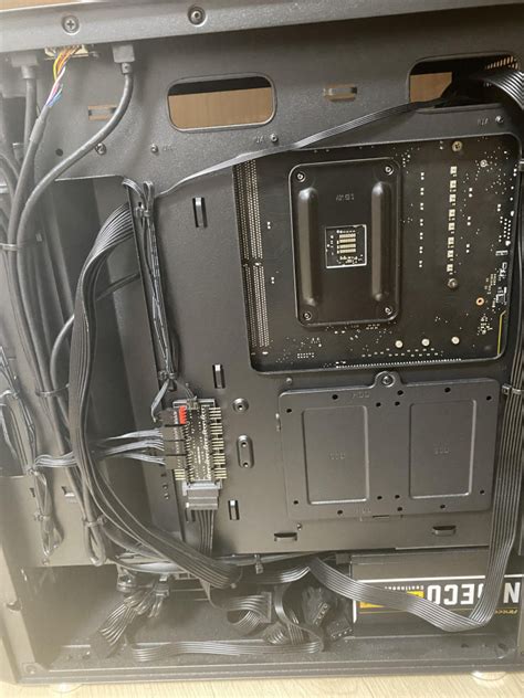 파워 떼는 법을 모르겠습니다 ㅜㅜ 파워서플라이 퀘이사존