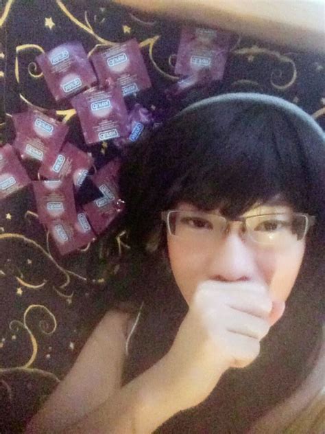 mann0000001 我算是彻底堕落了早晚有一天会被玩坏的有人想跟我把这些套套都用了吗 Porn Photo Pics