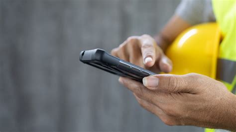 Top Ways A Mobile App Can Simplify Time Tracking WorkMax