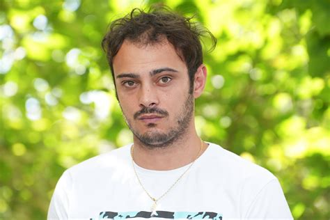 Viols Et Violences Mis En Examen Lacteur Sofiane Bennacer écarté De