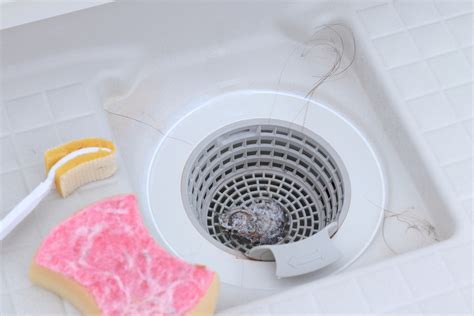 【専門家監修】排水溝の掃除方法9選！汚れの種類別に落とし方のコツを解説 おそうじ合衆国