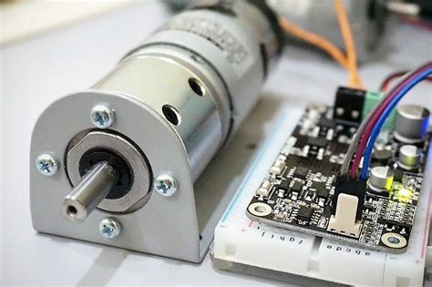 measuring dc motor rpm through built in hall sensor encoder