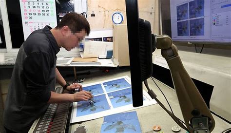 책이 모자라 긴급 생산”‘채식주의자가 환히 밝힌 인쇄소의 밤