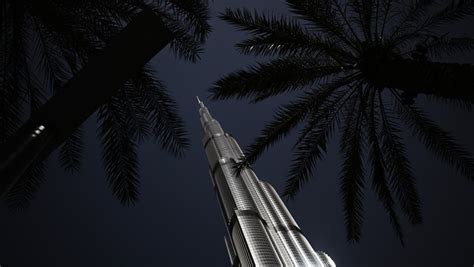 Самая высокая башня в мире окрасилась цветами флага России Новости Mail