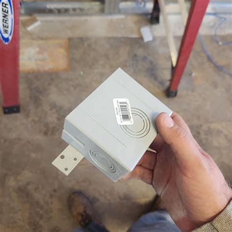 These New Boxes At Lowes Are Awful R Electricians