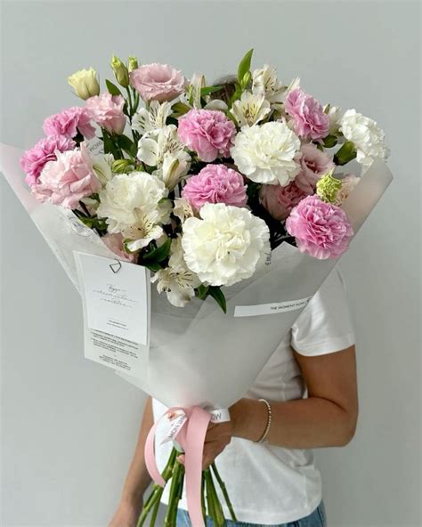 Пин от пользователя Numi Ellis на доске букеты в 2024 г Флористика Небольшой букет Небольшие