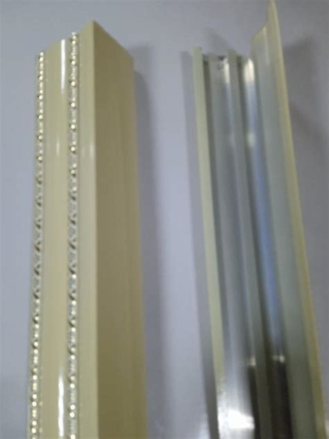 Карниз дворядний алюмінієвий покриття кремове з двома косами 2 5метрів — ціна 560 грн у