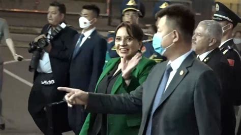 第一现场丨洪都拉斯总统抵京，三军仪仗队列队欢迎 凤凰网视频 凤凰网