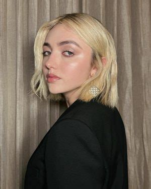 Peyton Roi List Cleavage Of The Day Drunkenstepfather Com