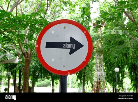 Right Arrow Symbol Stock Photo Alamy