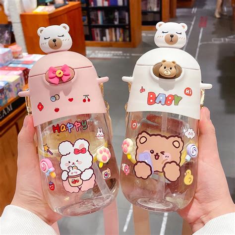 여자를위한 밀짚 스티커와 귀여운 곰 물병 어린이 Kawaii 플라스틱 우유 만화 주스 휴대용 음주 컵 Bpa 무료 500ml