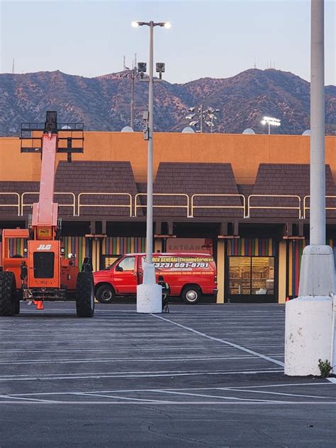 The Old K Mart Is Dressed Up As A 90s Era Toys R Us And Theyre Filming Something Rburbank