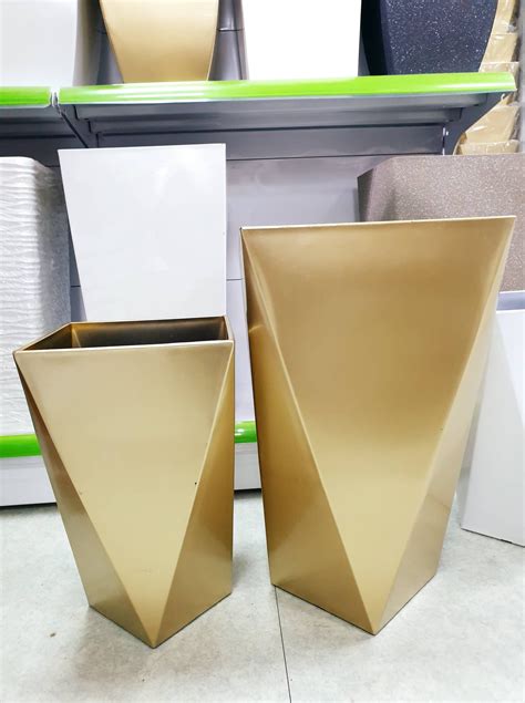 Аз жаргалтай цэцэгс Added A New Photo Аз жаргалтай цэцэгс