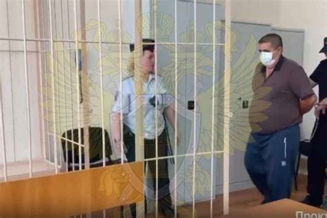 Суд отправил в СИЗО бывшего начальника участковых полиции