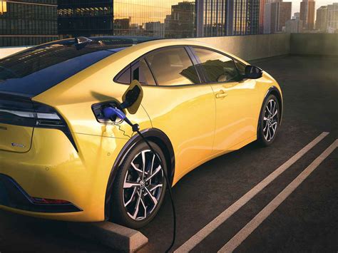 トヨタ プリウス驚速プラグインハイブリッド車がついに発売開始。ev走行可能距離は87〜105kmと、たっぷり 22 Webモーターマガジン