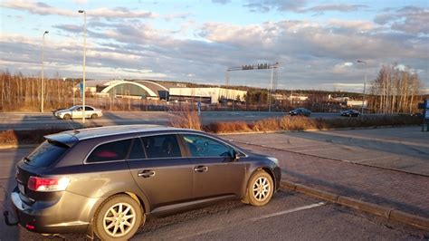 Тоже поменял штатные звуковые сигналы на волговские. — Toyota Avensis ...