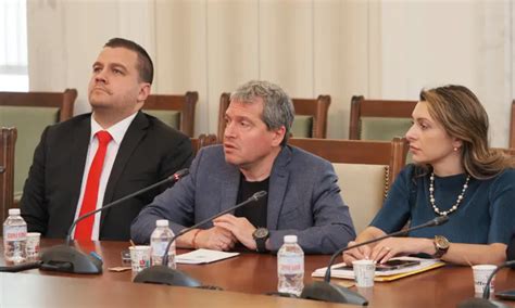 ИТН иска подкрепа от ГЕРБ СДС Желязков пита за тайната среща и Рая