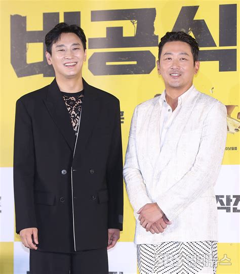 E포토 주지훈 하정우 끈끈한 협력 관계