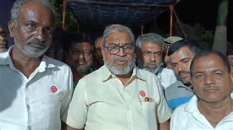 Sugarcane Rate राजू शेट्टींचे काटा बंद आंदोलन यशस्वी दालमिया शुगर्सकडून दर देण्याचे मान्य