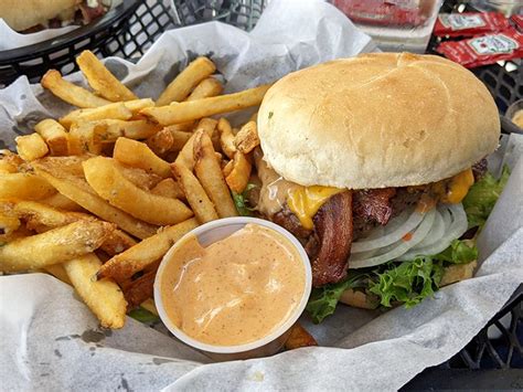 The Cheeseburgers At This Utah Restaurant Are So Good Youll Drive