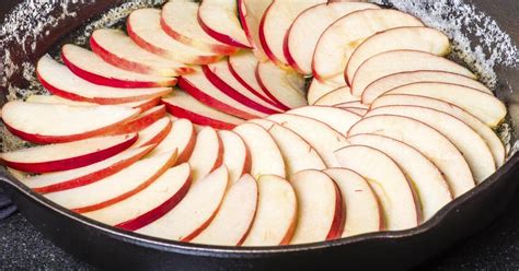 მარტივი ვაშლის პეროგი ფრანგული რეცეპტით ამის შემდეგ დიასახლისები შარლოტას აღარ აცხობენ