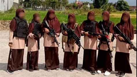 Viral Foto Santriwati Pegang Airshoft Gun Di Ponpes Baitul Quran Magetan Ini Ketentuan Hukum