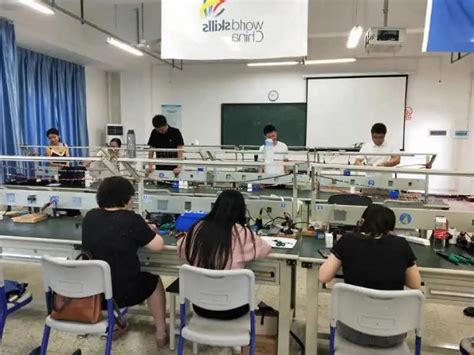 航空工程学院标准线路施工技能培训成功举办 航空维修工程学院