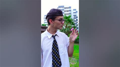 그 소녀는 그를 물리쳤고 그는 그저 그녀를 고치고 싶었을 뿐이에요 😜 웃긴 코미디영상 Youtube