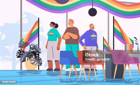 Lgbt 무지개 깃발을 가진 혼혈 사업가 게이 레즈비언 사랑 퍼레이드 프라이드 페스티벌 트랜스젠더 사랑 개념 동성애자의 권리에 대한 스톡 벡터 아트 및 기타 이미지 Istock