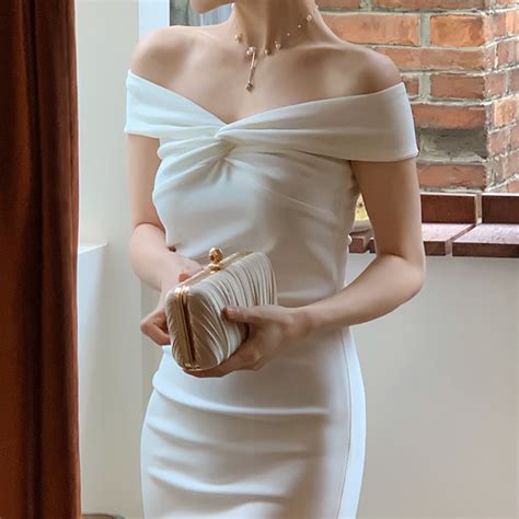바이미뉴 셀프웨딩브라이덜샤워룩파티룩 꼬임 오프숄더 롱원피스 블랙 화이트 피로연 웨딩드레스 파티드레스 맥시원피스 웨딩드레스